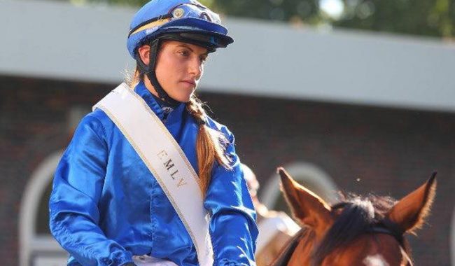 Emeline, promo 2019, remporte le prix iJockey du Championnat des ...